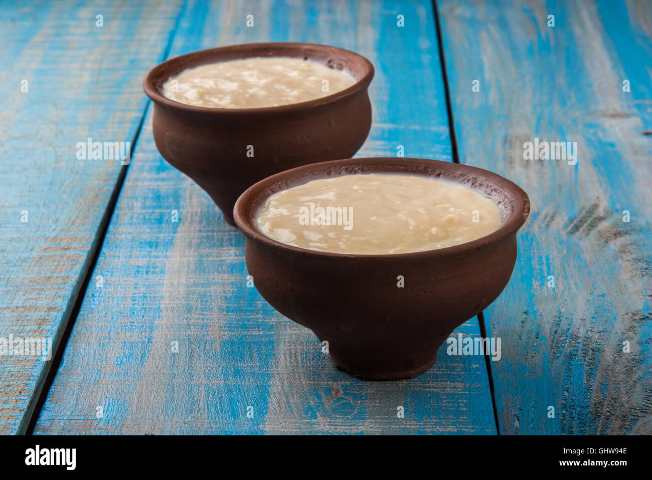 Mishti Doi or Mishti Dahi or Mitha Dahi translate as sweet dahi or ...