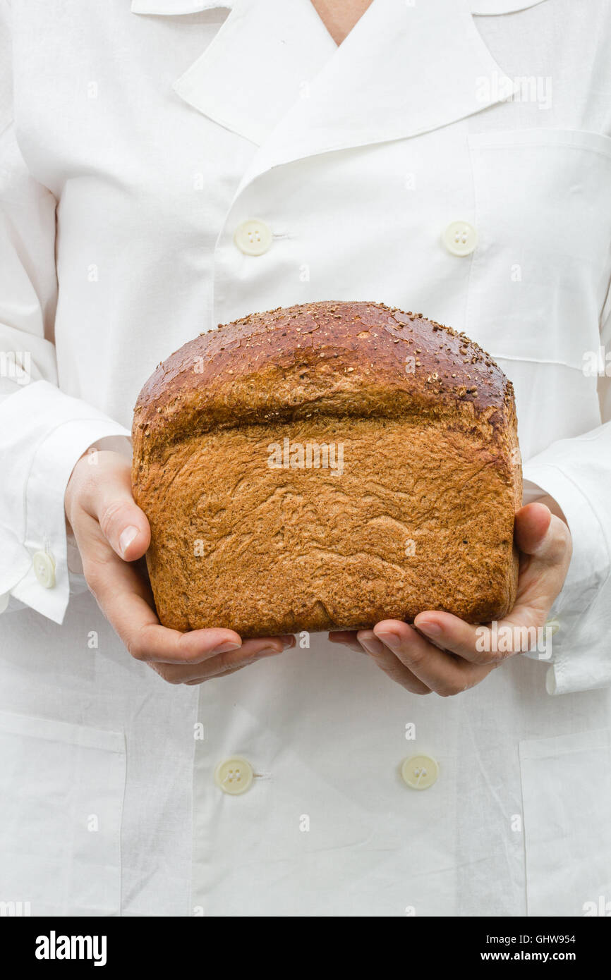 Holding fresh bread hi-res stock photography and images - Alamy