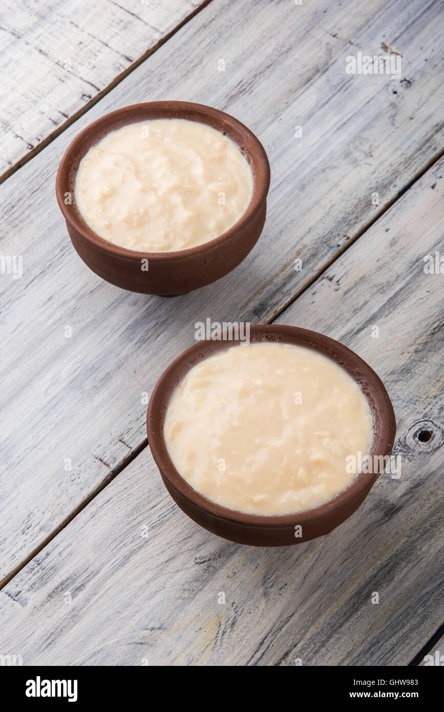 Mishti Doi or Mishti Dahi or Mitha Dahi translate as sweet dahi or ...