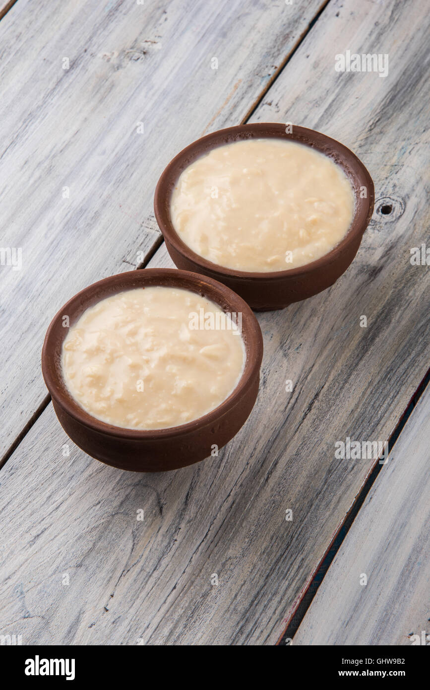 Mishti Doi or Mishti Dahi or Mitha Dahi translate as sweet dahi or ...