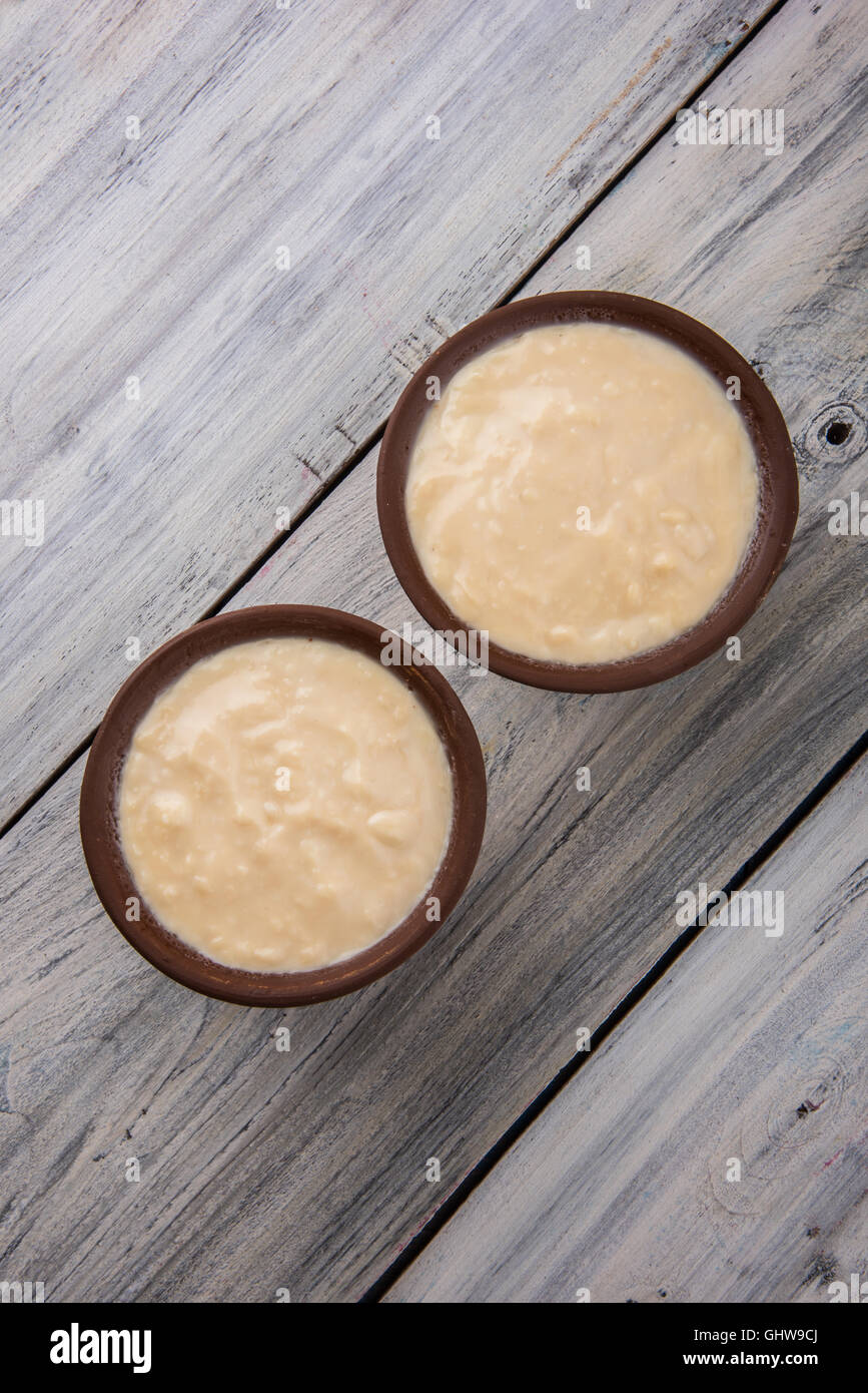 Mishti Doi or Mishti Dahi or Mitha Dahi translate as sweet dahi or ...
