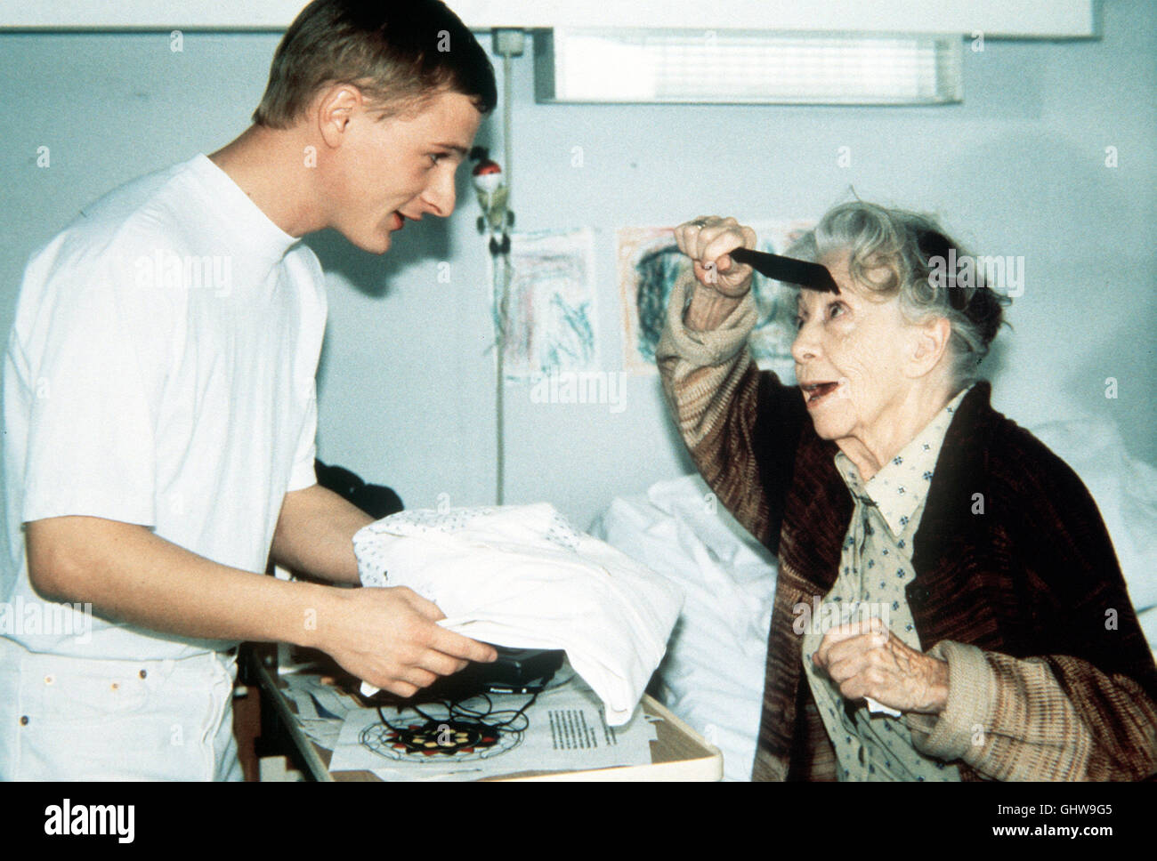 DAS VERGESSENE LEBEN- Die etwa 60 Jahre alte Sophia wird - ohne Papiere ...