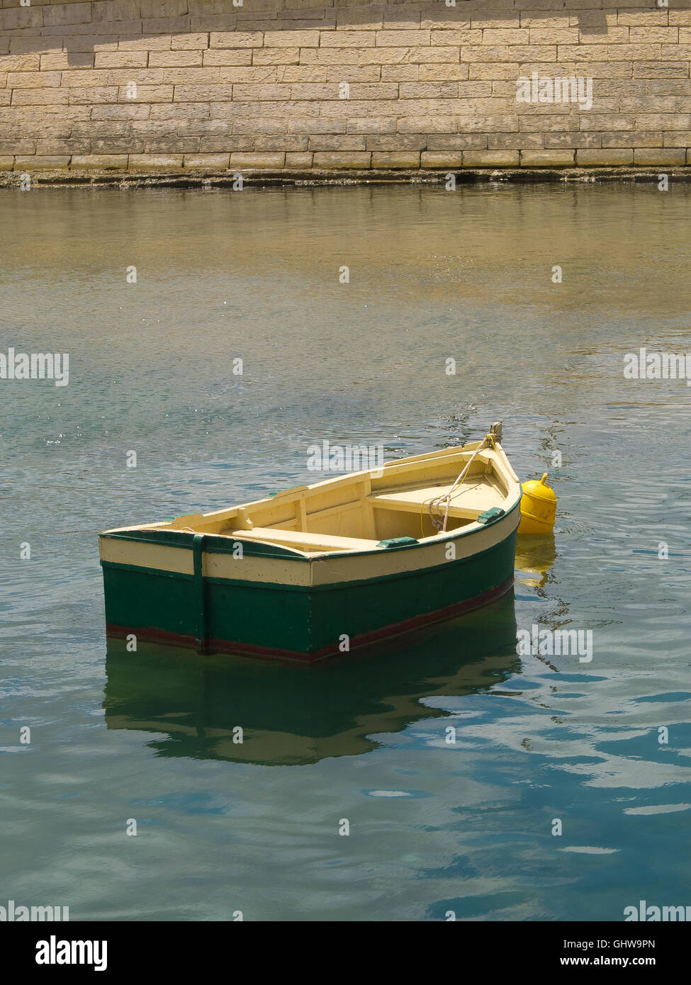 Wooden rowing boat hi-res stock photography and images - Alamy