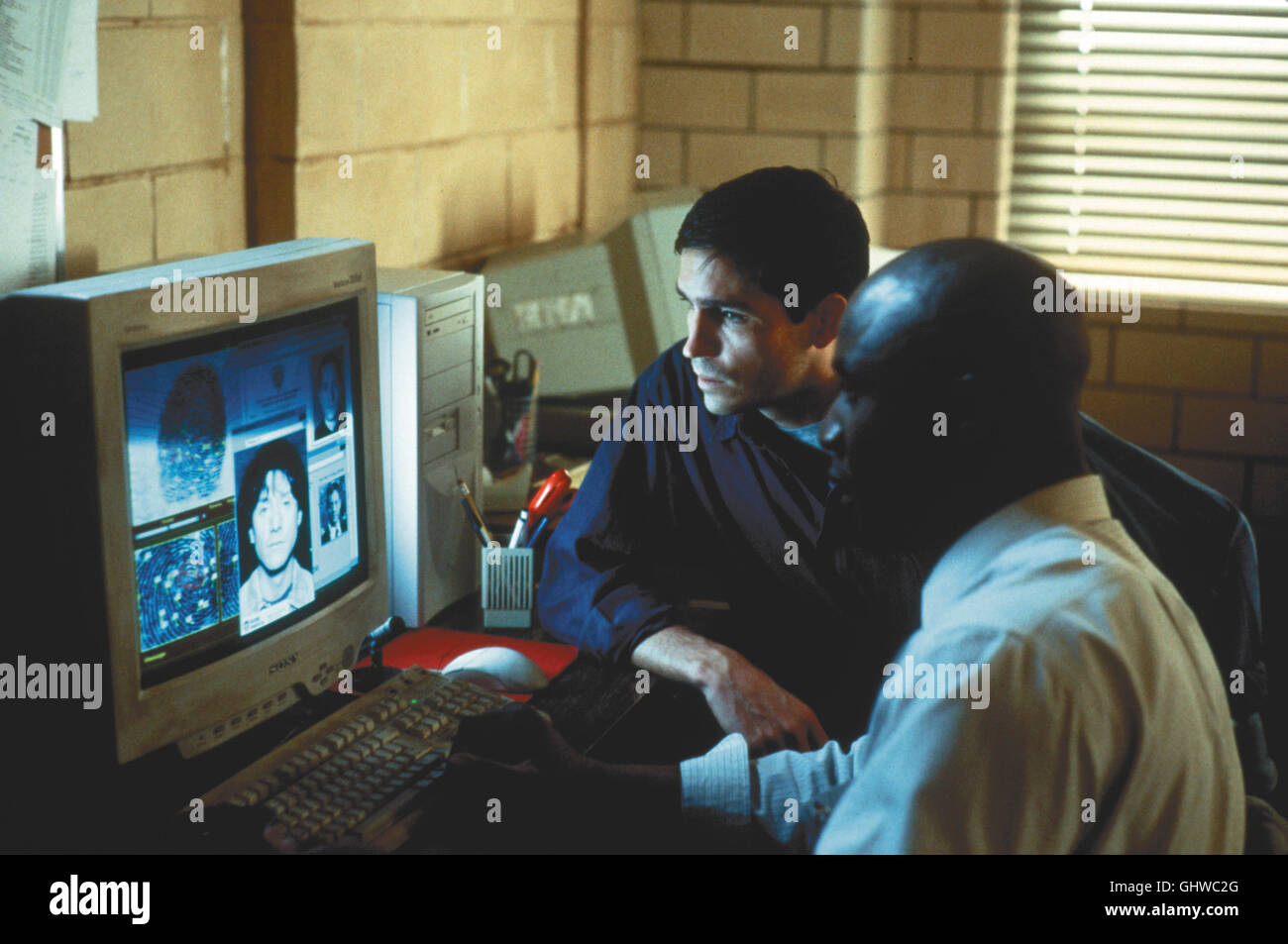 FREQUENCY John Sullivan (JIM CAVIEZEL), Andre Braugher (SATCH DELEON ...
