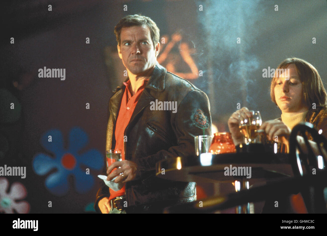 FREQUENCY Frank Sullivan (DENNIS QUAID) Regie: Gregory Hoblit aka ...