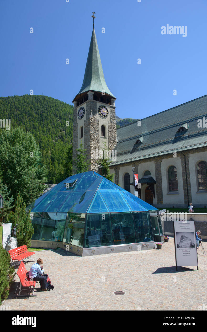 The Matterhorn Museum and church in the center of Zermatt, Switzerland ...