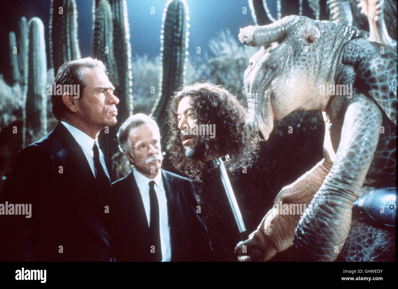 Men in black movie hi-res stock photography and images - Alamy