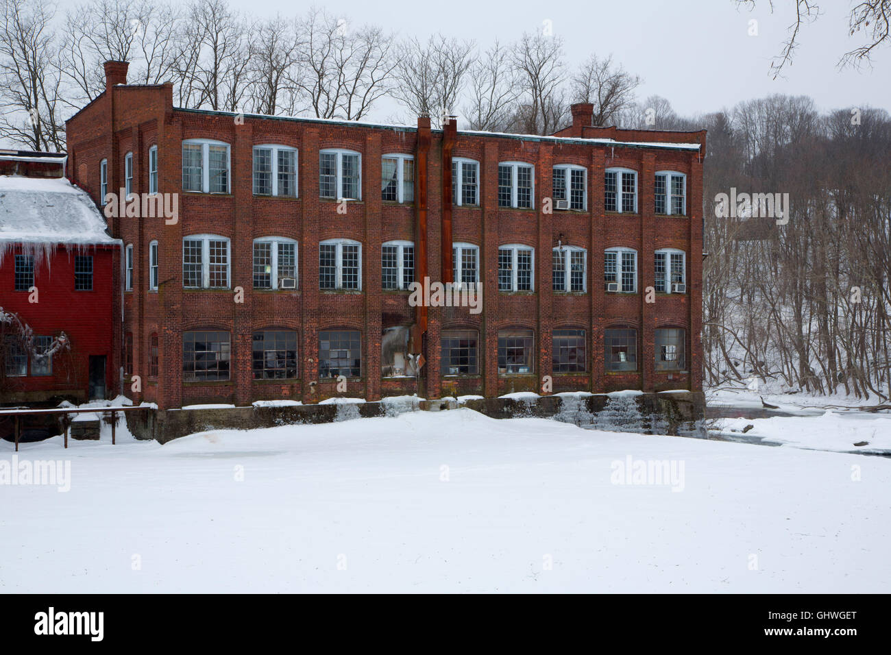 Industrial revolution england factory hi-res stock photography and ...