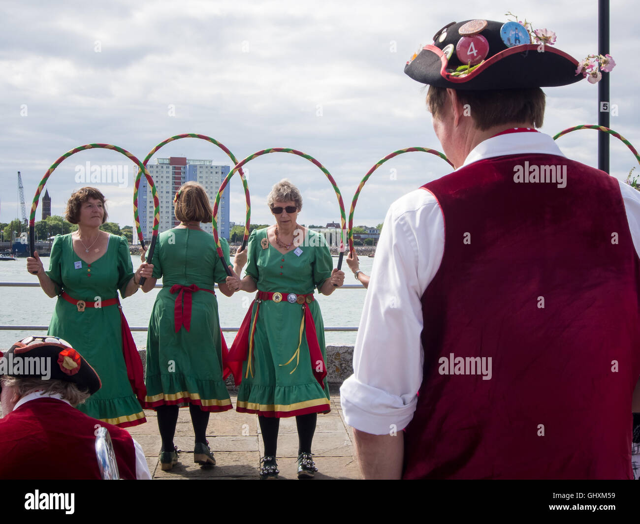 Morris dancers england hi-res stock photography and images - Alamy