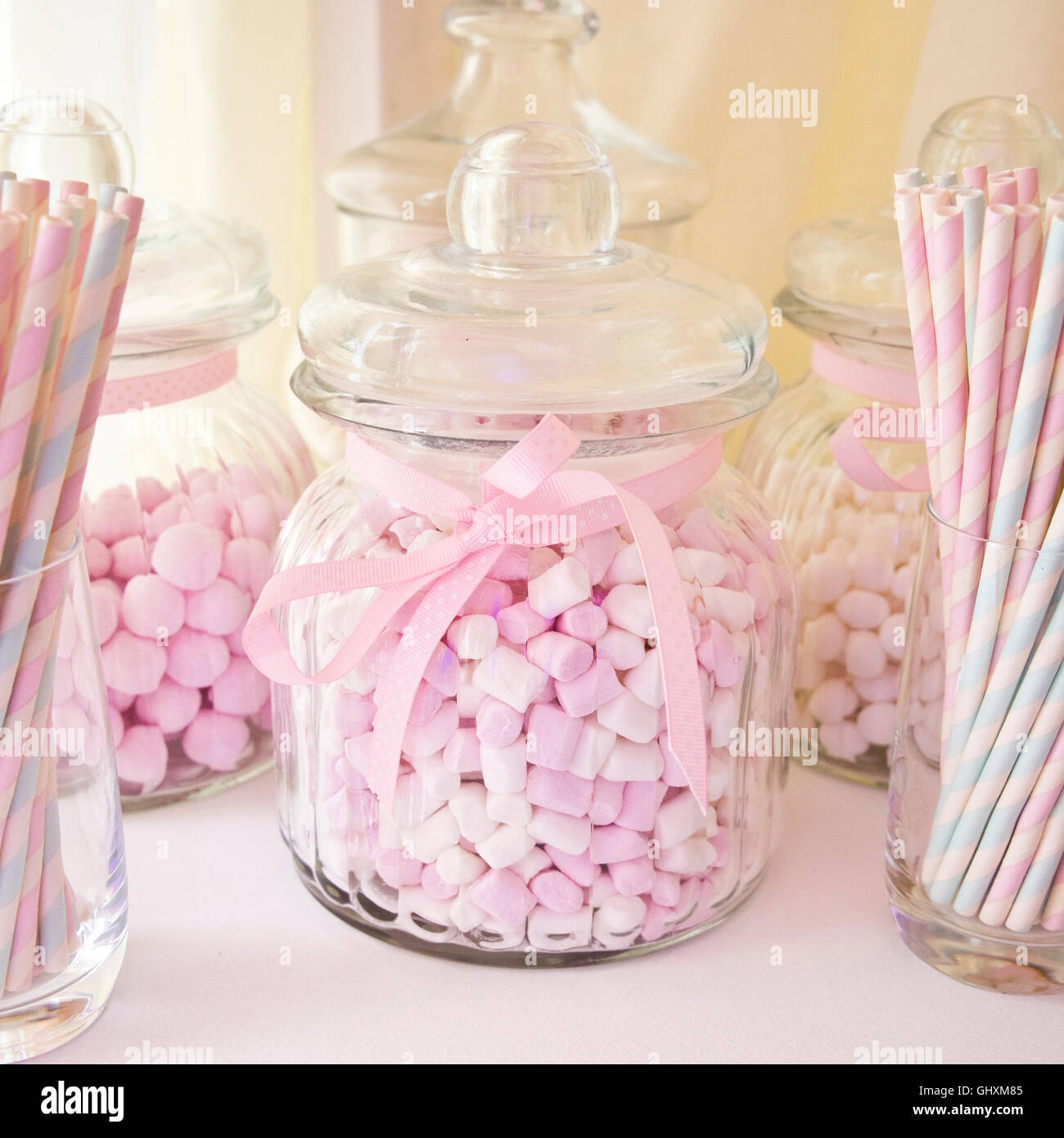 Old fashioned sweet shop interior hi-res stock photography and images ...