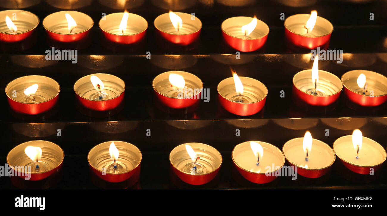 Many candles hi-res stock photography and images - Alamy