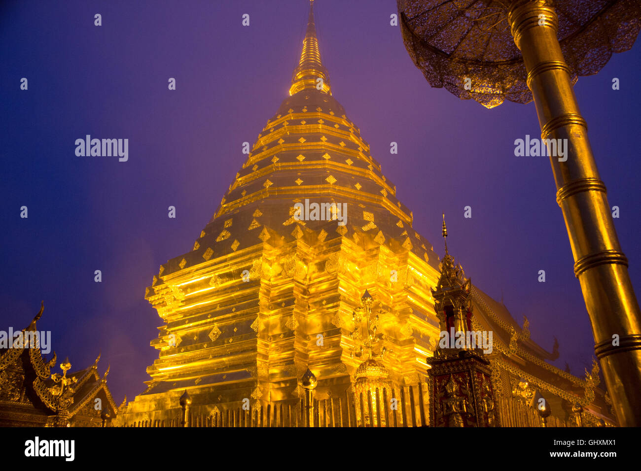 Beautiful golden light in evening hi-res stock photography and images ...