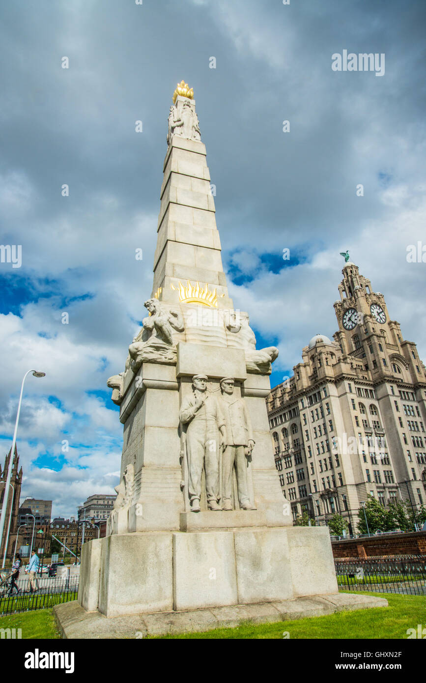 Titanic engine hi-res stock photography and images - Alamy