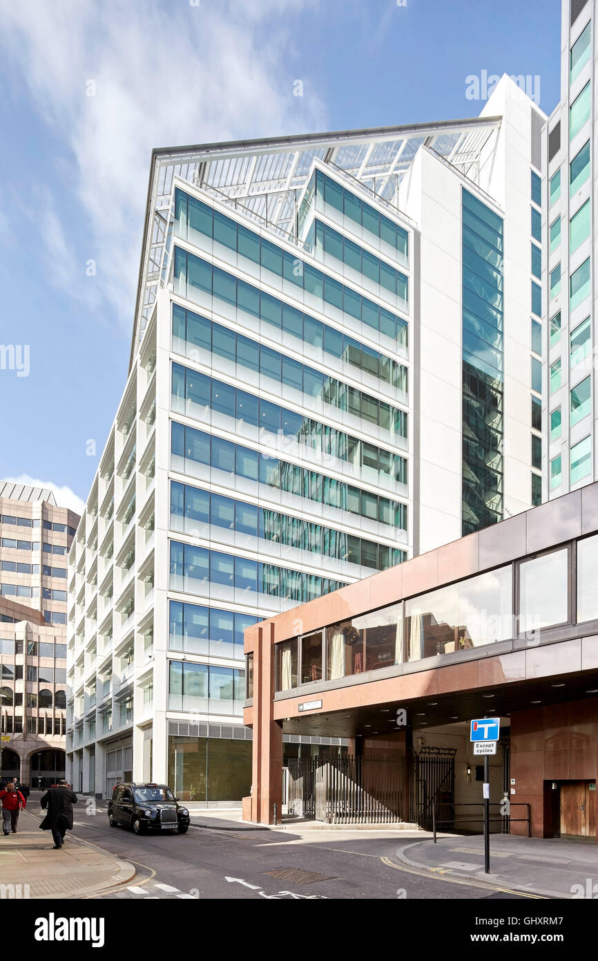 Streetscape and glazed office block. 70 Mark Lane - City of London ...