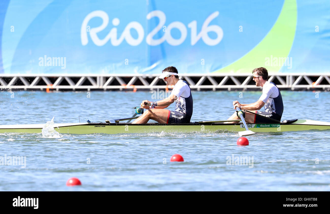 Great Britain's Stewart Innes and Alan Sinclair during the Men's Pairs ...