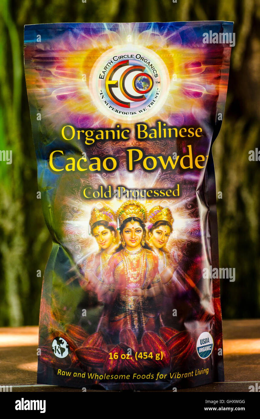 Cacao powder hi-res stock photography and images - Alamy