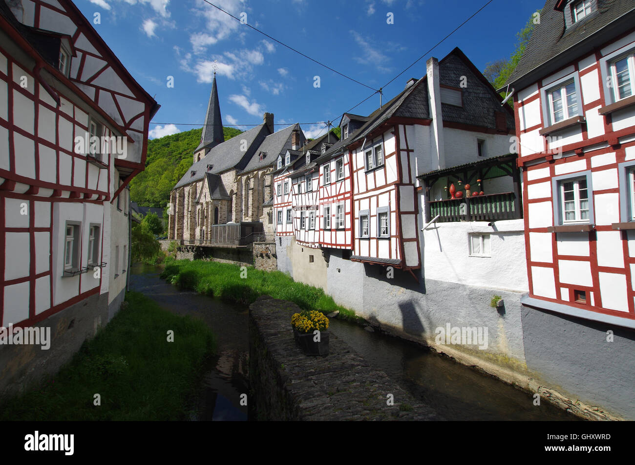 Monreal hi-res stock photography and images - Alamy