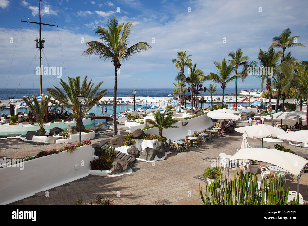 Lago Martianez, Puerto de la Cruz town, Tenerife island, Canary ...