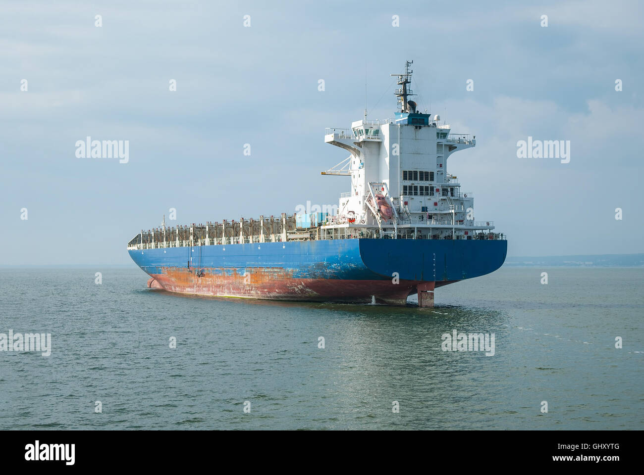 Container ship stern hi-res stock photography and images - Alamy