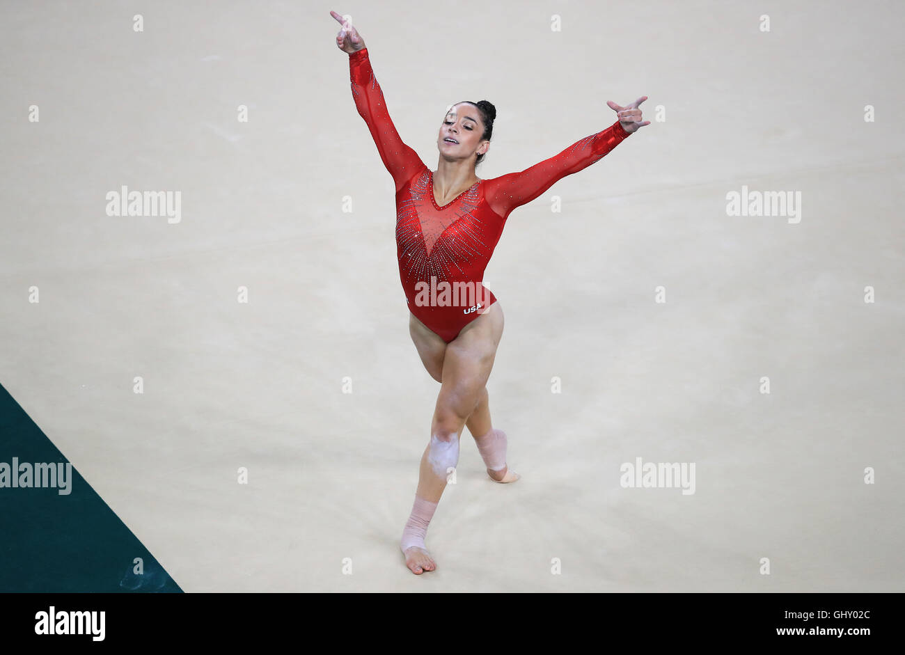 Usas alexandra raisman performs hi-res stock photography and images - Alamy