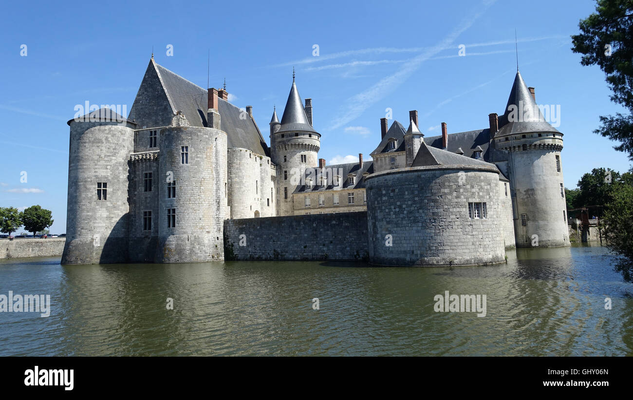 Chateau de sully hi-res stock photography and images - Alamy