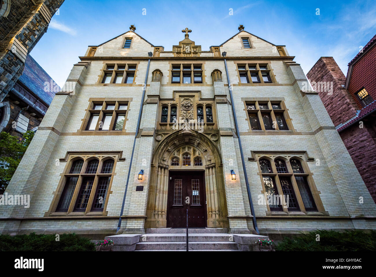 Yale campus building hi-res stock photography and images - Alamy