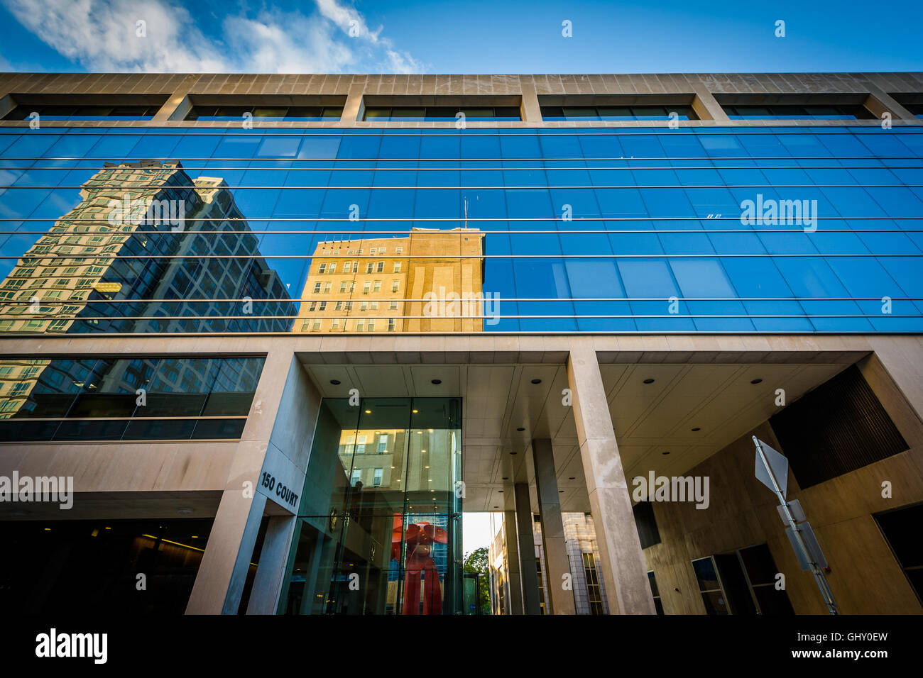 The Robert N. Giaimo Federal Building, in downtown New Haven ...
