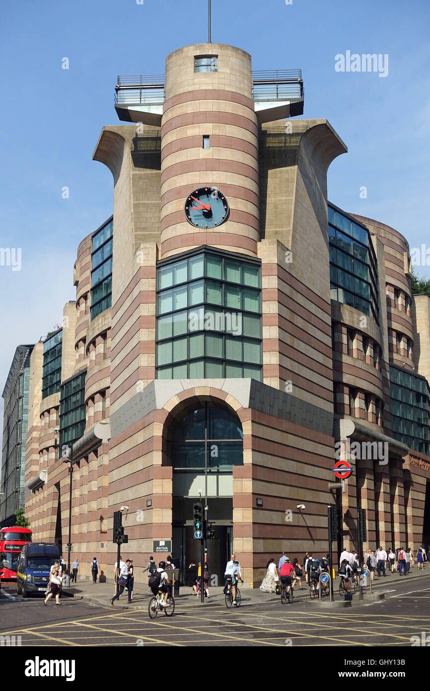 A view front view of No 1 Poultry in London Stock Photo - Alamy