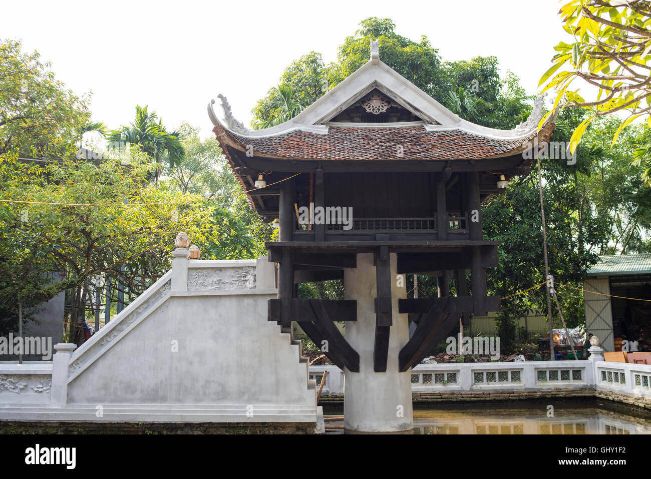 One Pillar Pagoda, Hanoi Stock Photo - Alamy