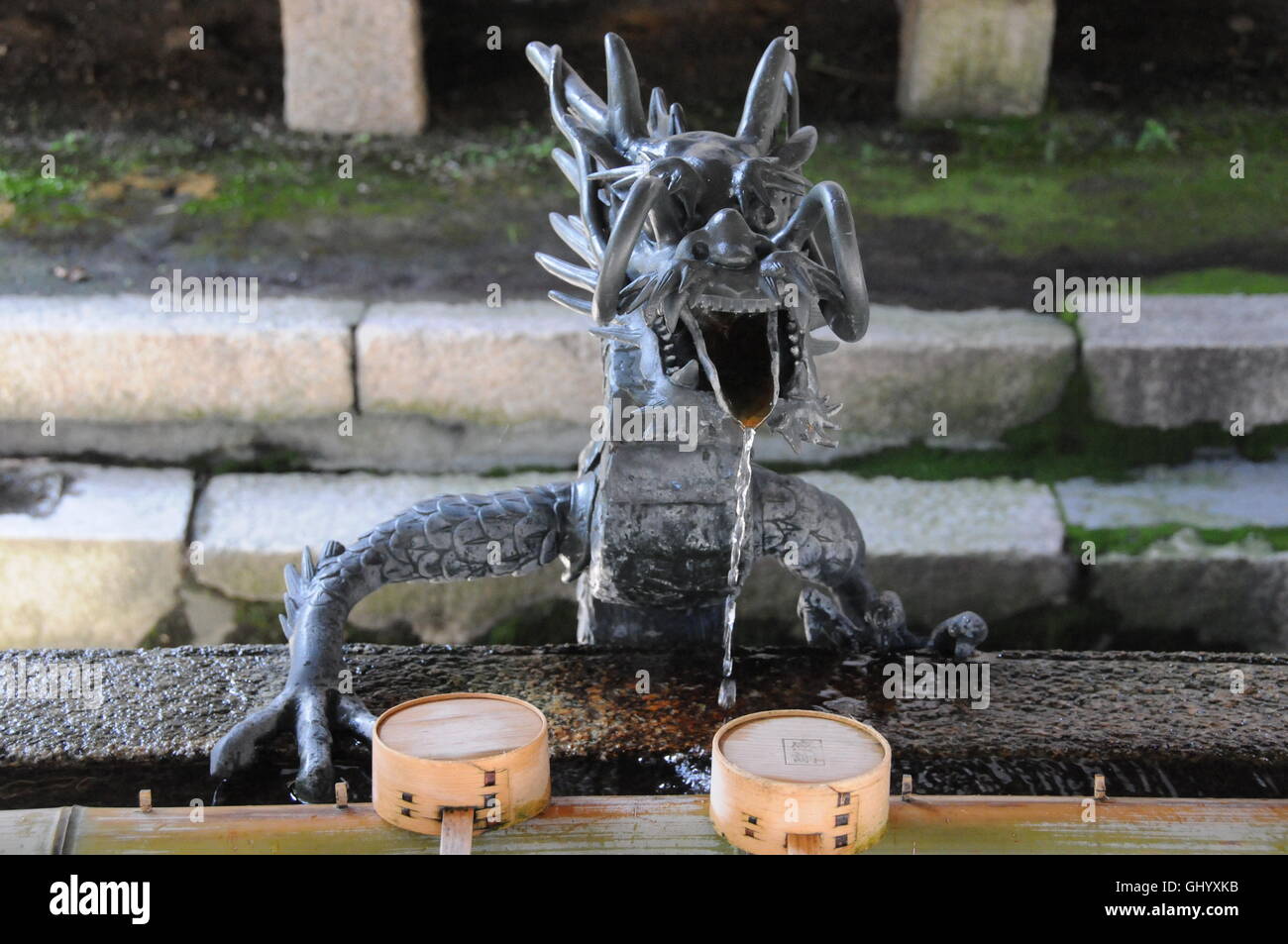 Shinto temple hi-res stock photography and images - Alamy