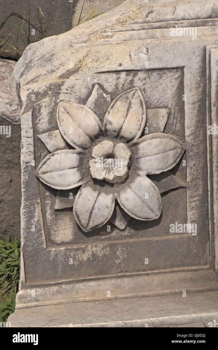 Sculpted flower design, near the Tempio di Saturno (Temple of Saturn ...
