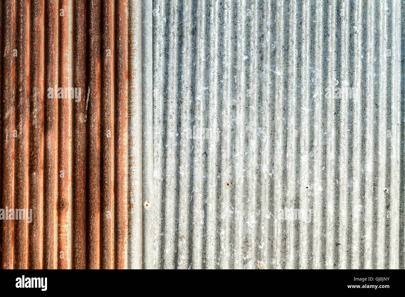 Rusty zinc texture hi-res stock photography and images - Alamy