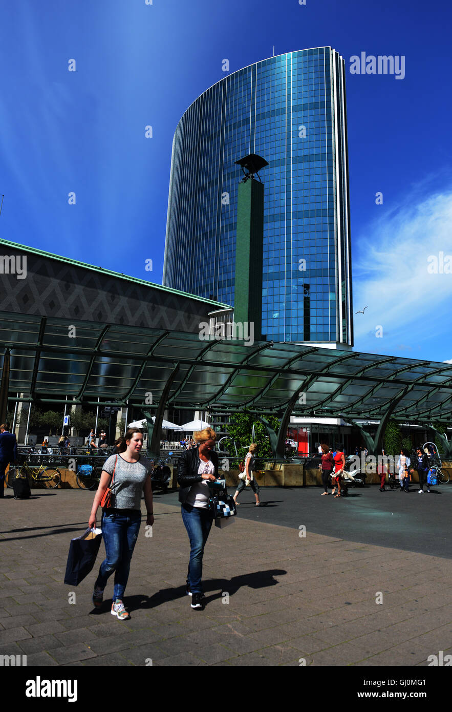 Rotterdam modern architecture hi-res stock photography and images - Alamy
