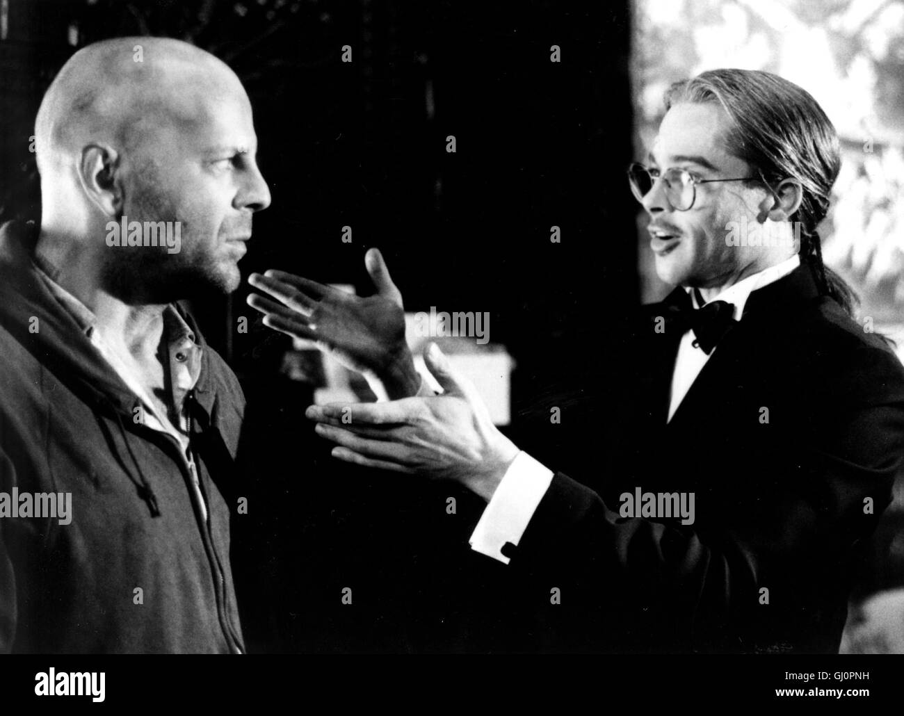 12 MONKEYS- Im Jahr 2035 wird der Schwerverbrecher James Cole (BRUCE ...