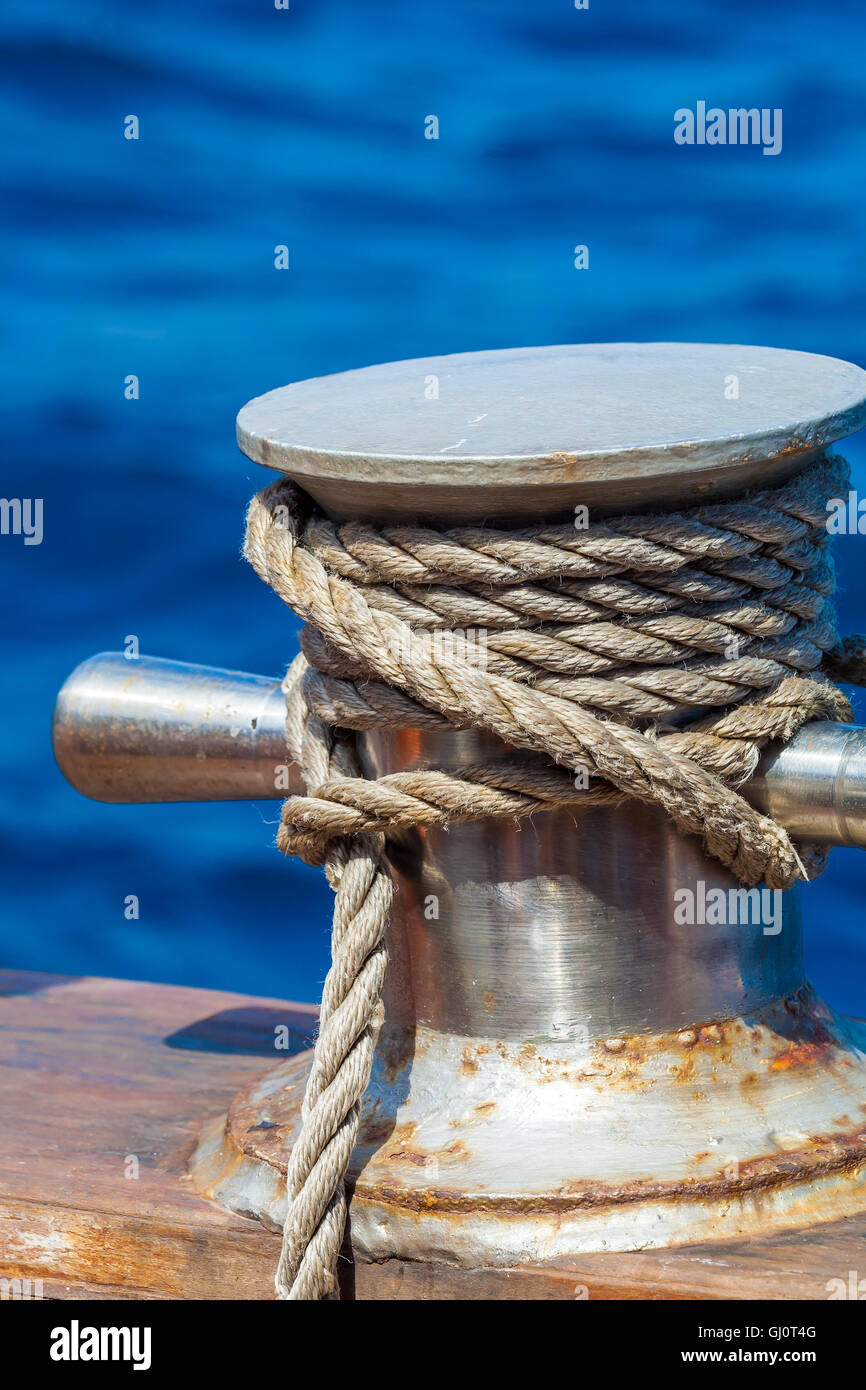 Boat Rope with Sailing Knot Stock Photo - Alamy