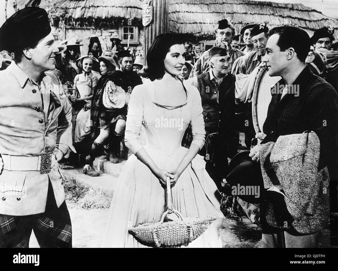 BRIGADOON Tommy Albright (GENE KELLY) und Jeff Douglas, zwei Amerikaner ...