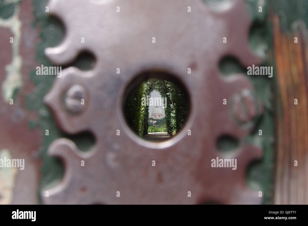 Knights malta keyhole hi-res stock photography and images - Alamy
