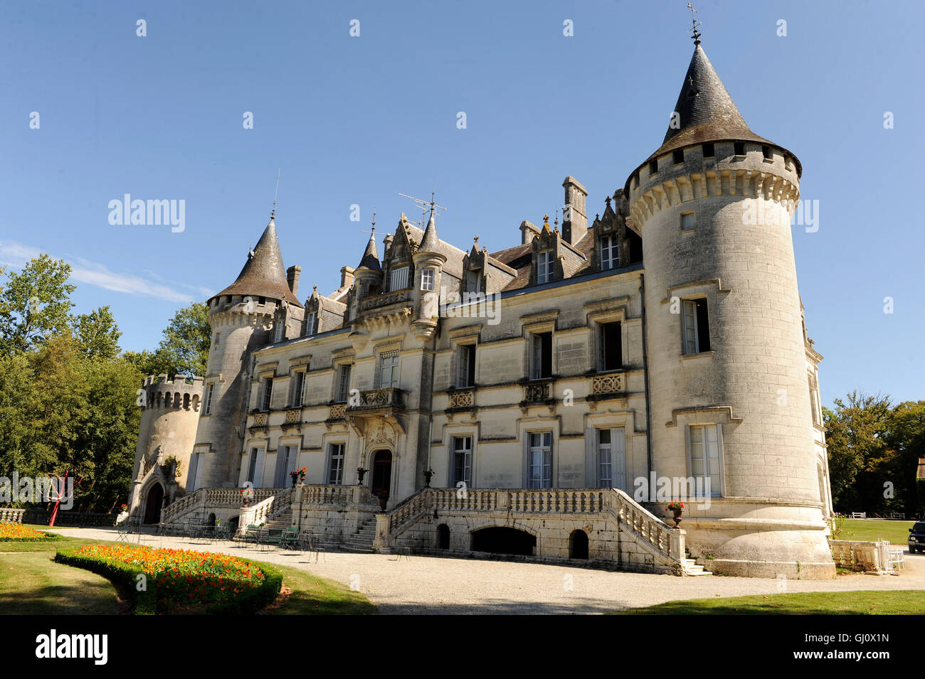 French chateaux hi-res stock photography and images - Alamy