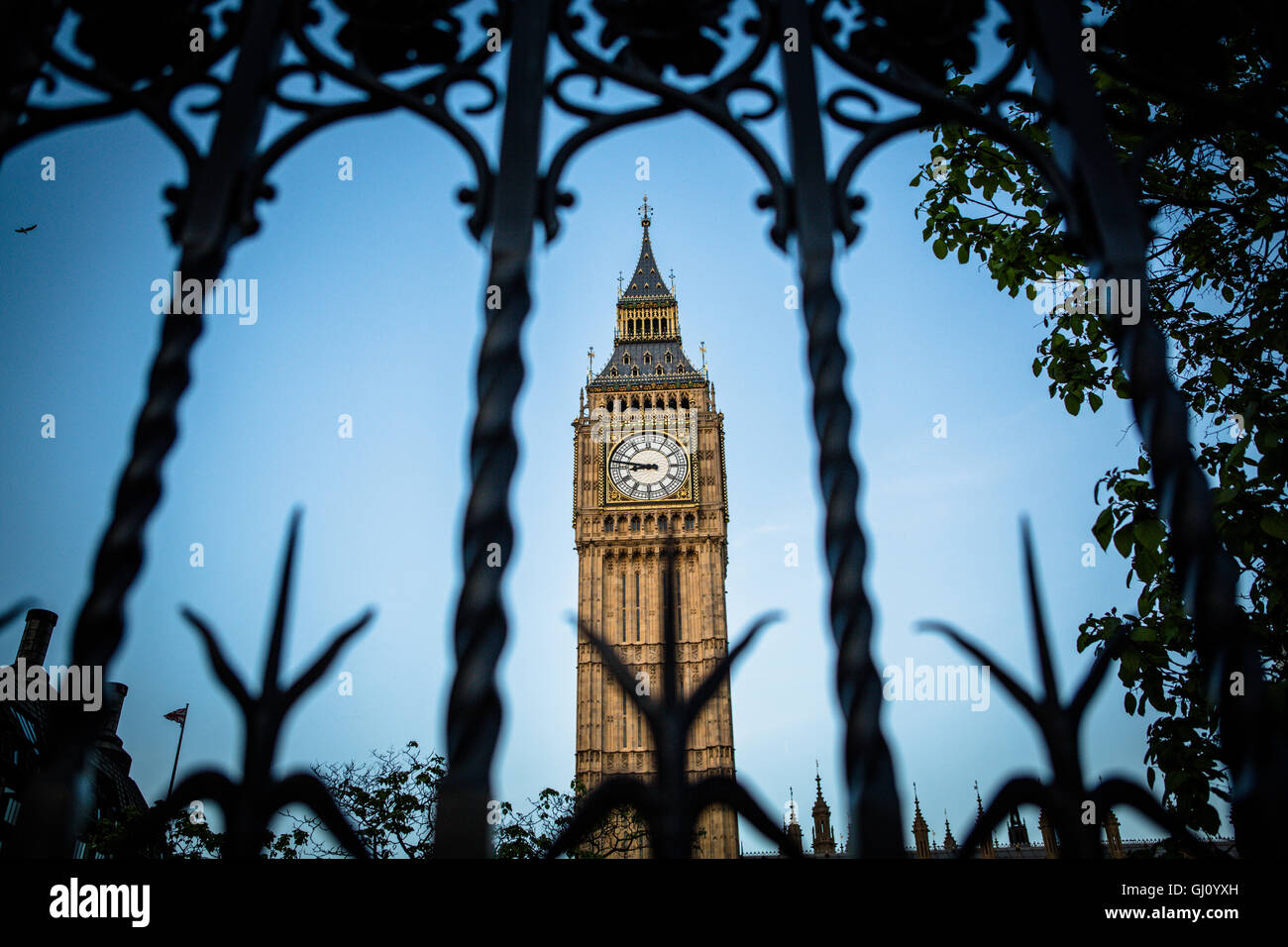Big Ben, Westminster, seen through the portcullis shaped gates Stock ...
