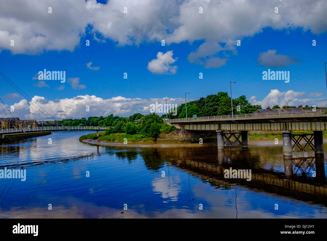 Lancaster river lune millennium bridge hi-res stock photography and ...