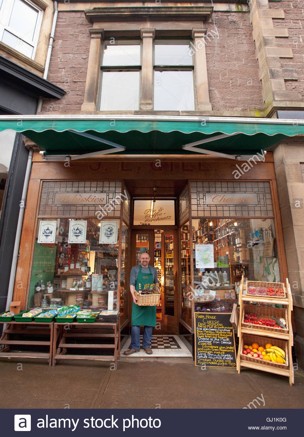 Shopkeeper Uk Stock Photos & Shopkeeper Uk Stock Images - Alamy