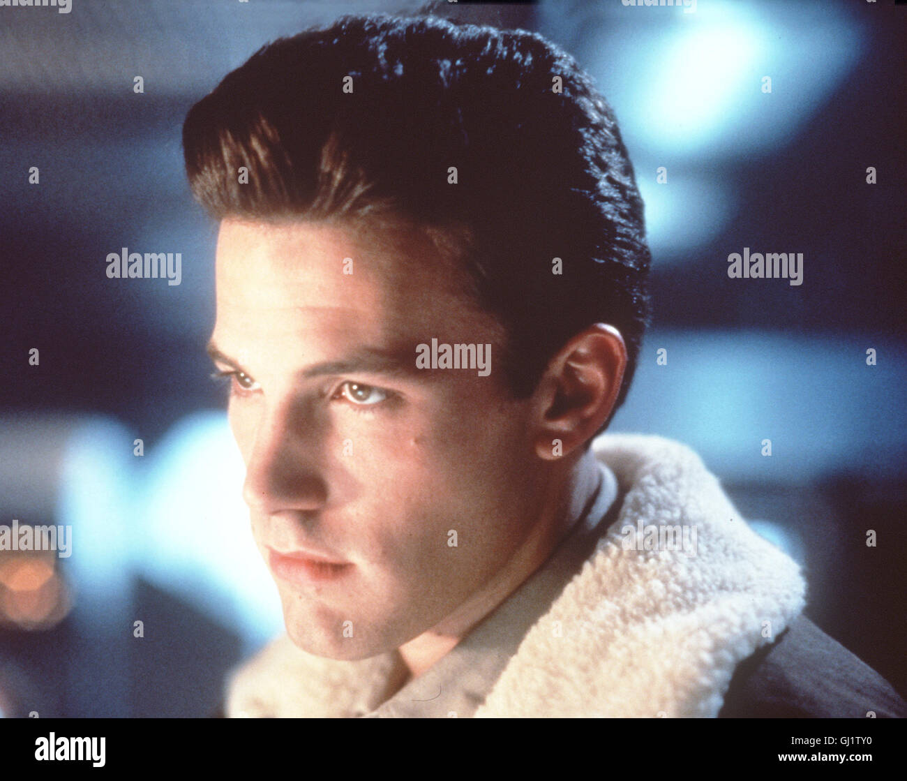 PHANTOMS- Die Ärztin Jennifer Pailey und ihre Schwester Lisa fahren zum ...