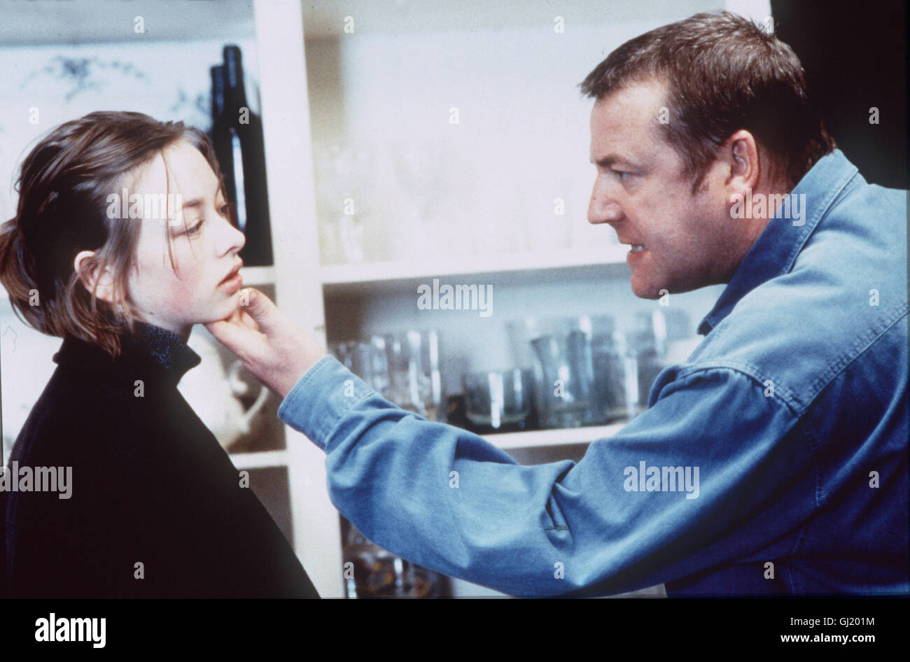 Lara belmont ray winstone war hi-res stock photography and images - Alamy