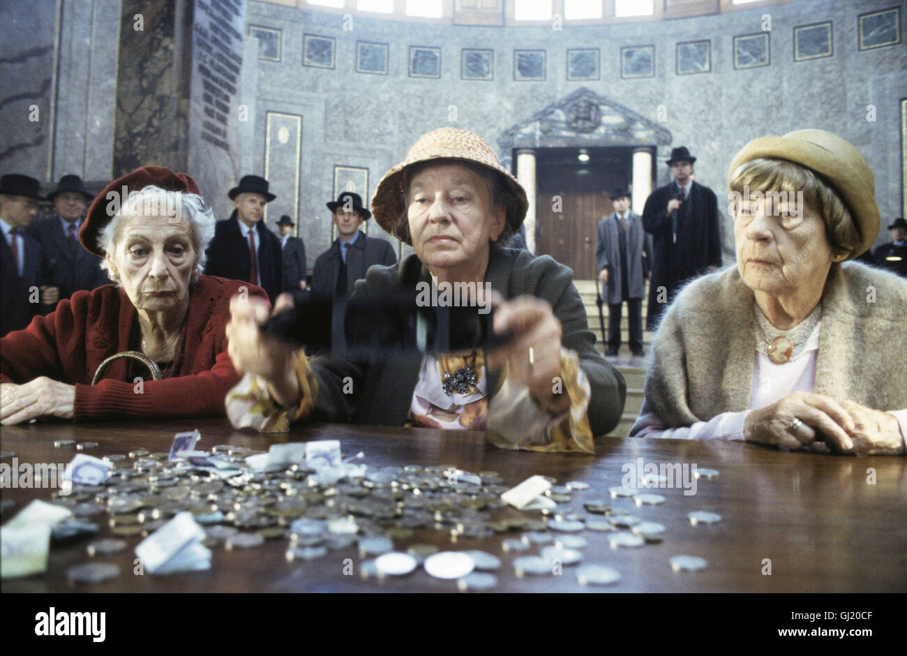 JETZT ODER NIE Lilli (Elisabeth Scherer), Carla (Gudrun Okras) und Meta ...