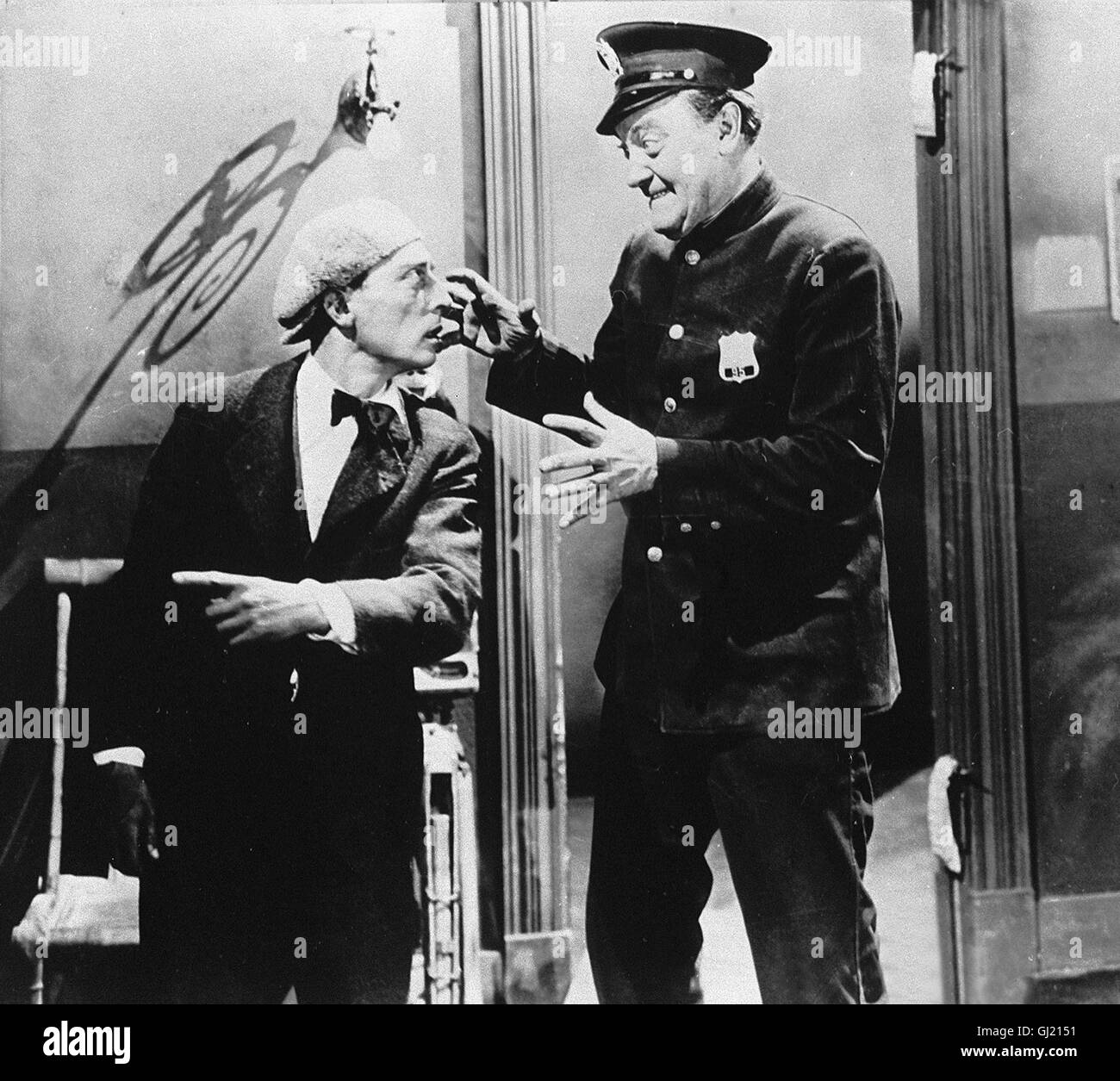 DER KAMERAMANN BUSTER KEATON (li.) Buster als vom Pech verfolgter ...