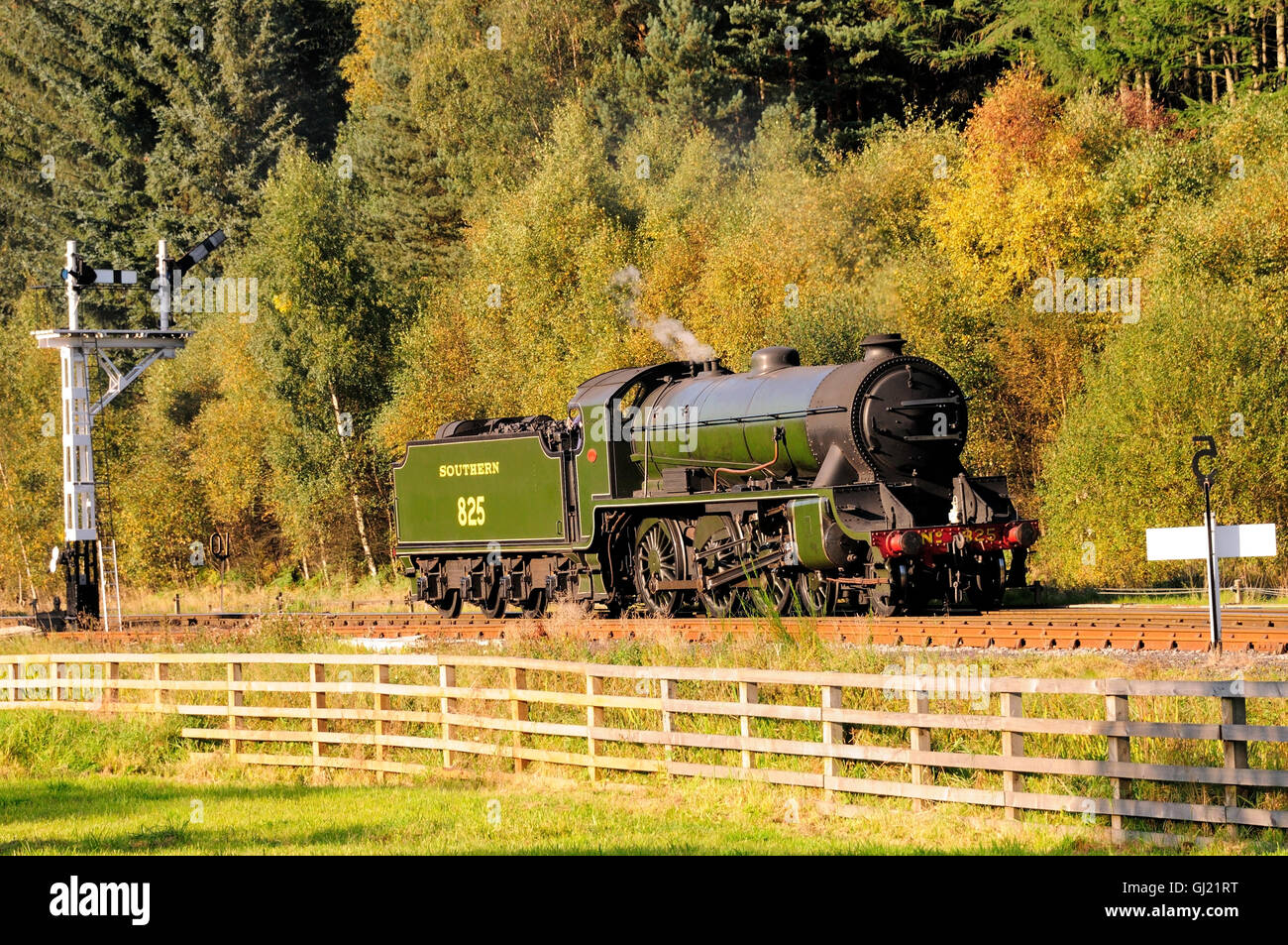 Ex-Southern Railway class S15 No 825 in evening sunshine Stock Photo ...