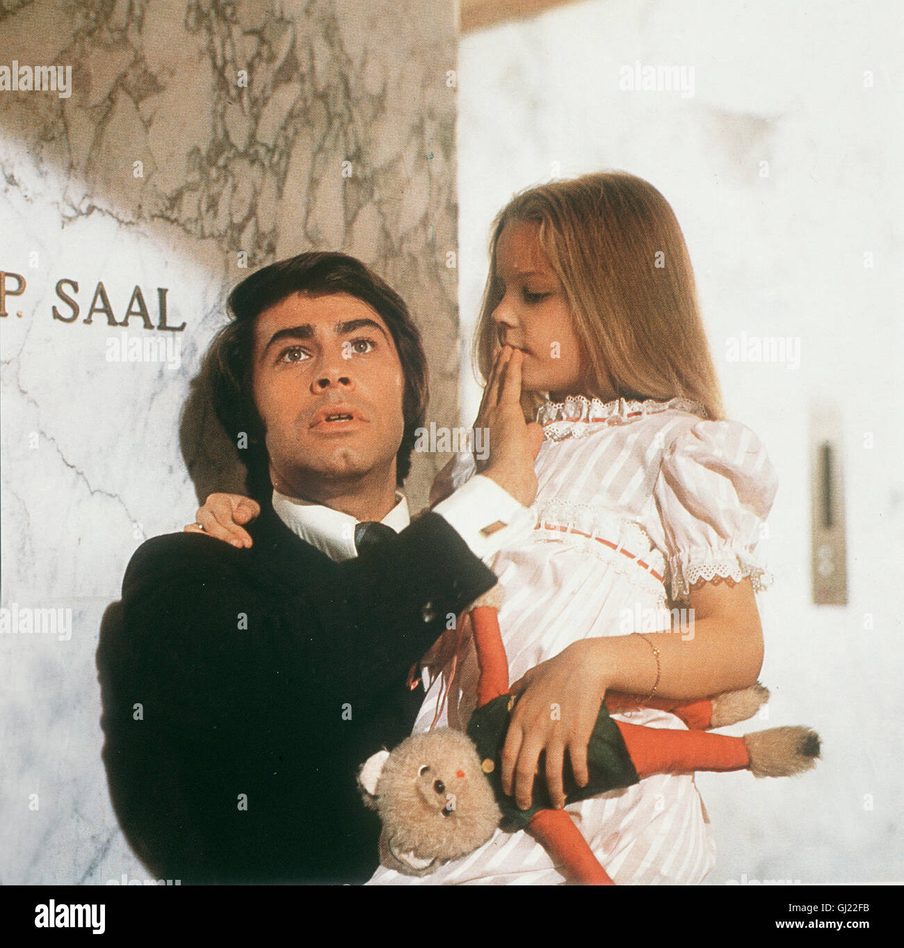 KINDERARZT DR. FRÖHLICH Dr. Fröhlich (ROY BLACK) ist bei großen und ...