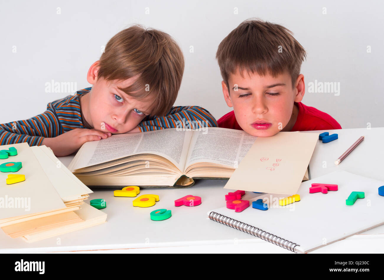 boys learning together Stock Photo - Alamy