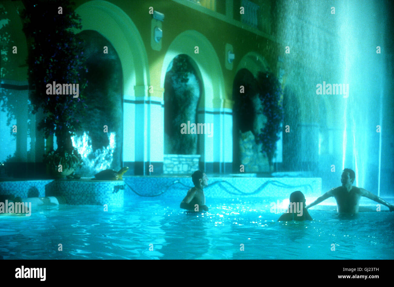 Pool movie scene hi-res stock photography and images - Alamy