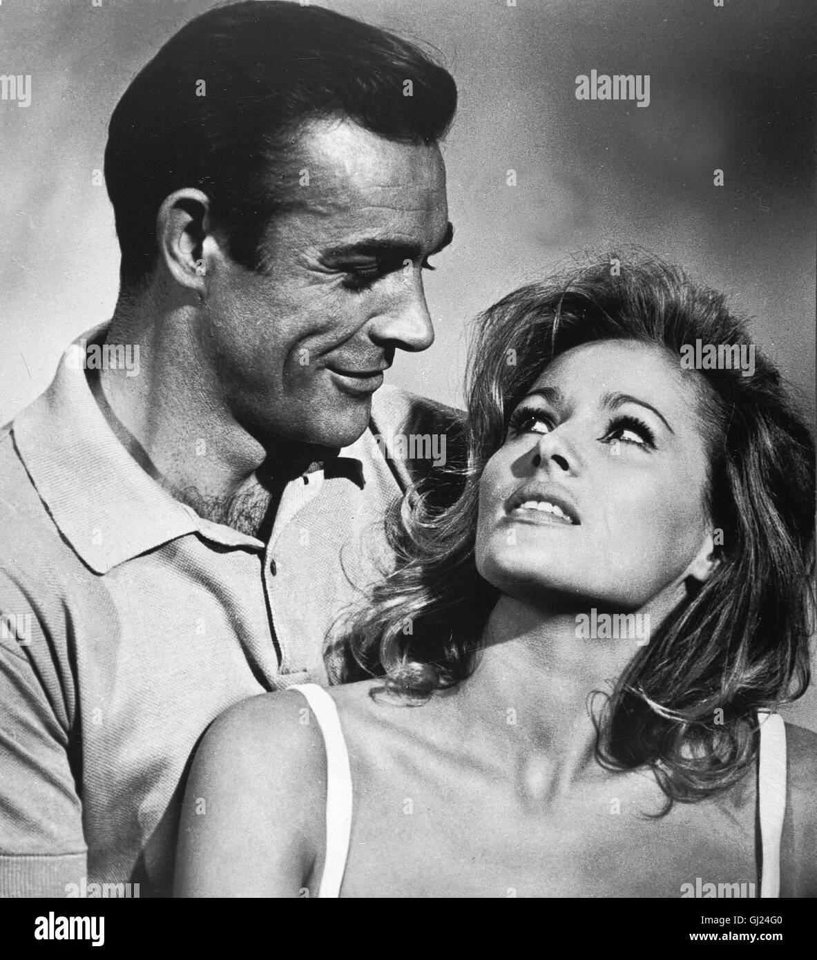 Ursula Andress James Bond Black and White Stock Photos & Images - Alamy